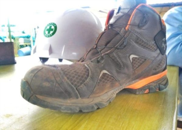 Moc Toe Vs Plain Toe Work Boots: Which One Is Better for You? - The ...