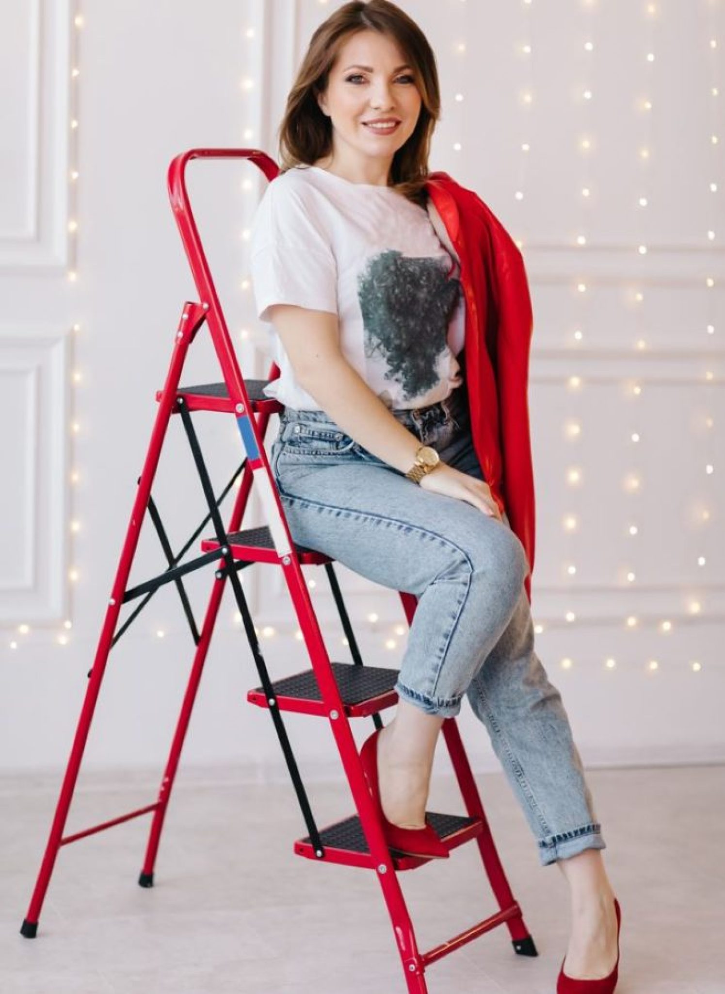 How to Wear Red Pumps: 16 Ways That Make You Look More Flattering - The ...