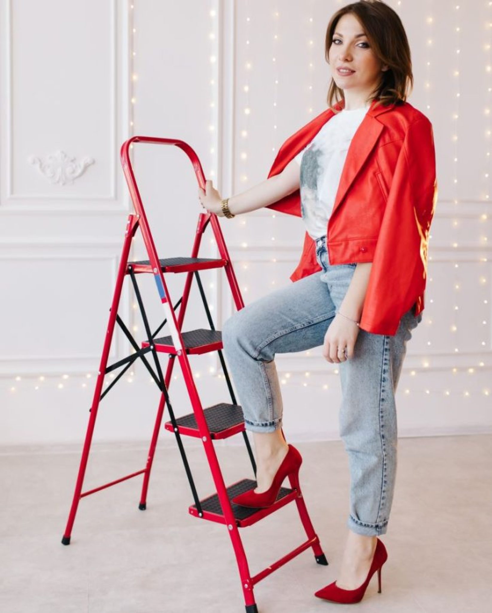 How to Wear Red Pumps: 16 Ways That Make You Look More Flattering - The ...