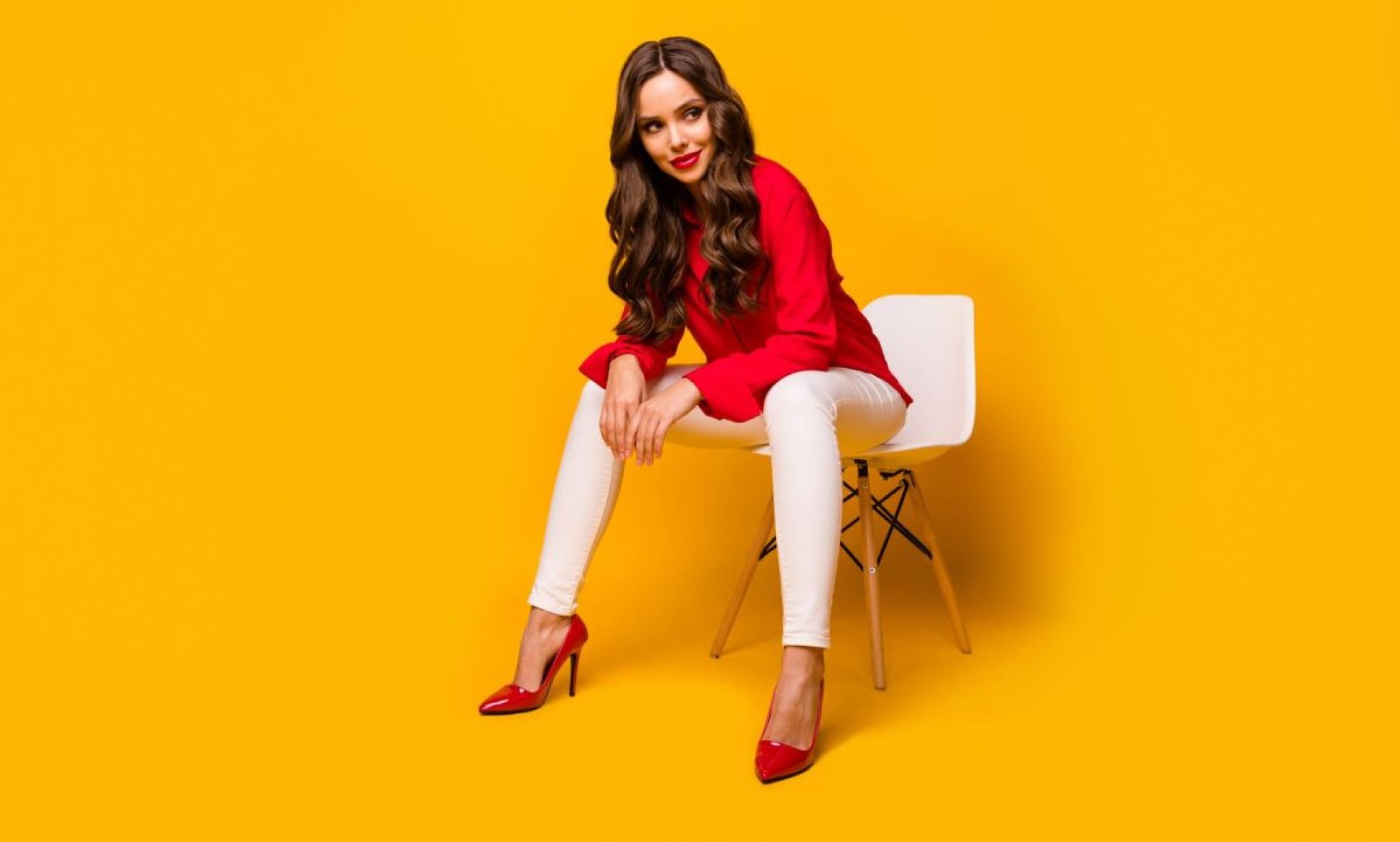 How to Wear Red Pumps: 16 Ways That Make You Look More Flattering - The ...