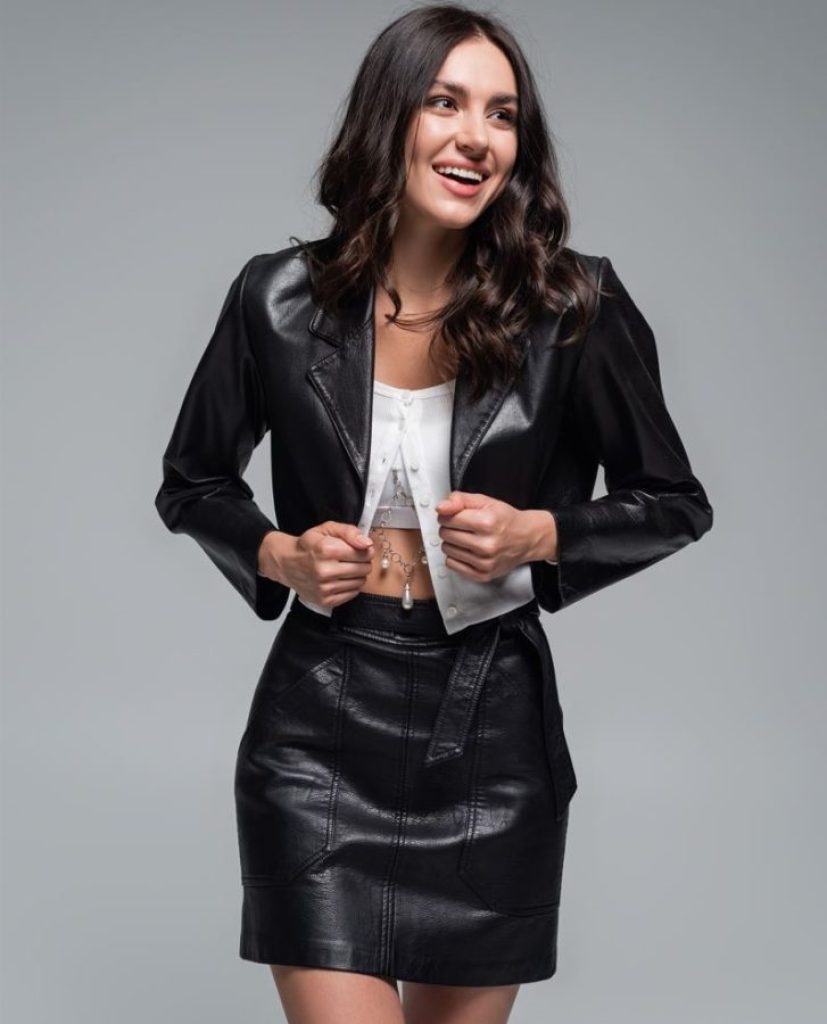 Outfits For Inverted Triangle Body Shape - The Shoe Box NYC