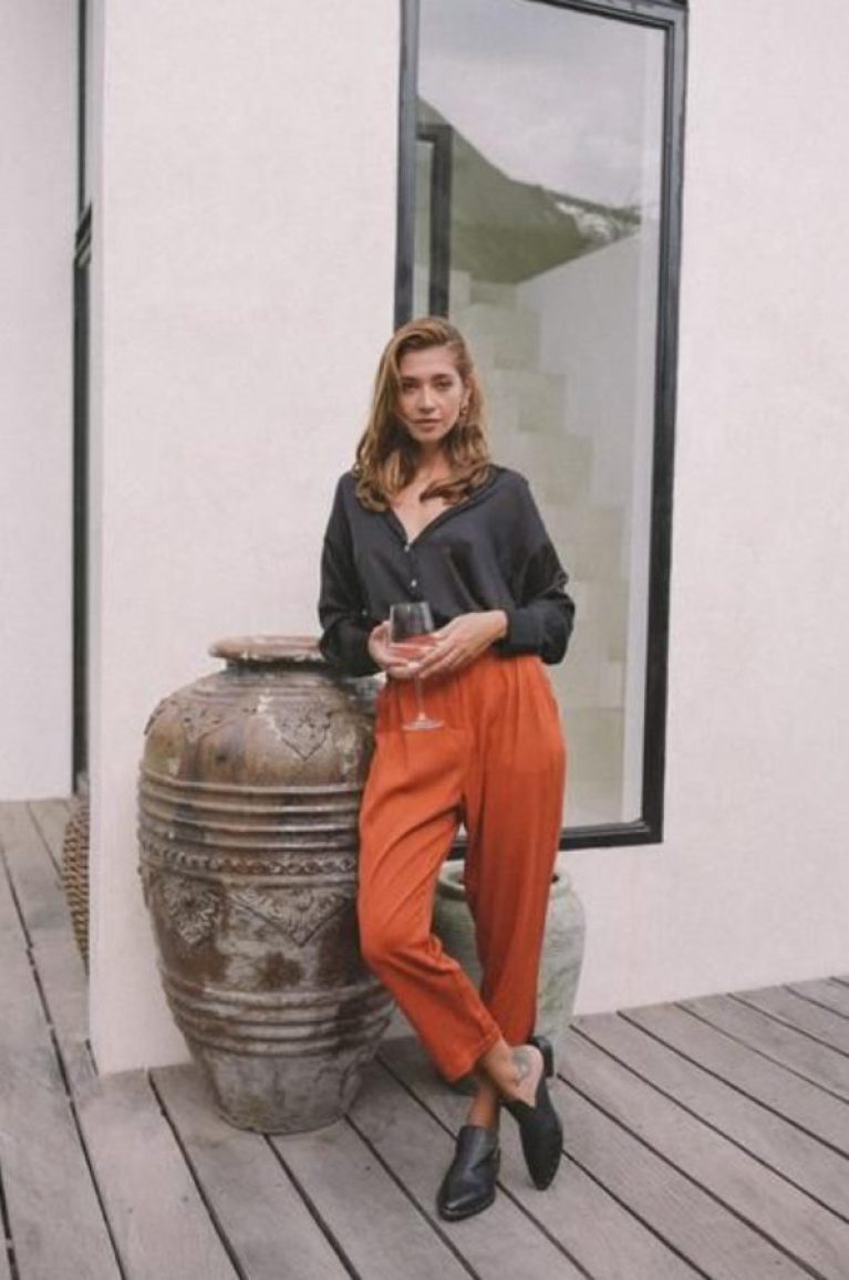 30 Simple Outfits Of How To Wear Mules - The Shoe Box NYC