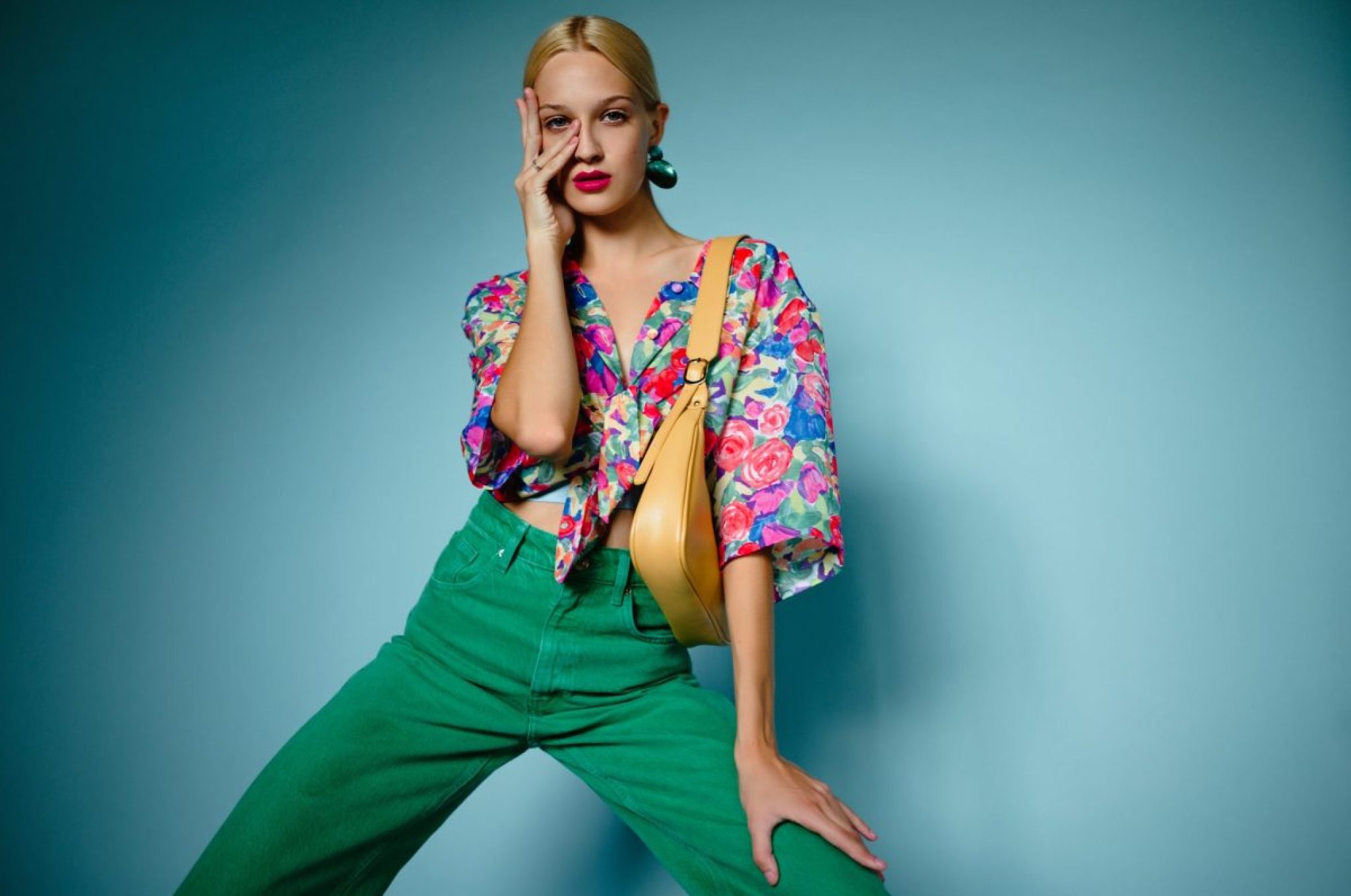 How to Dress Wide Shoulders: An Ultimate Guide - The Shoe Box NYC