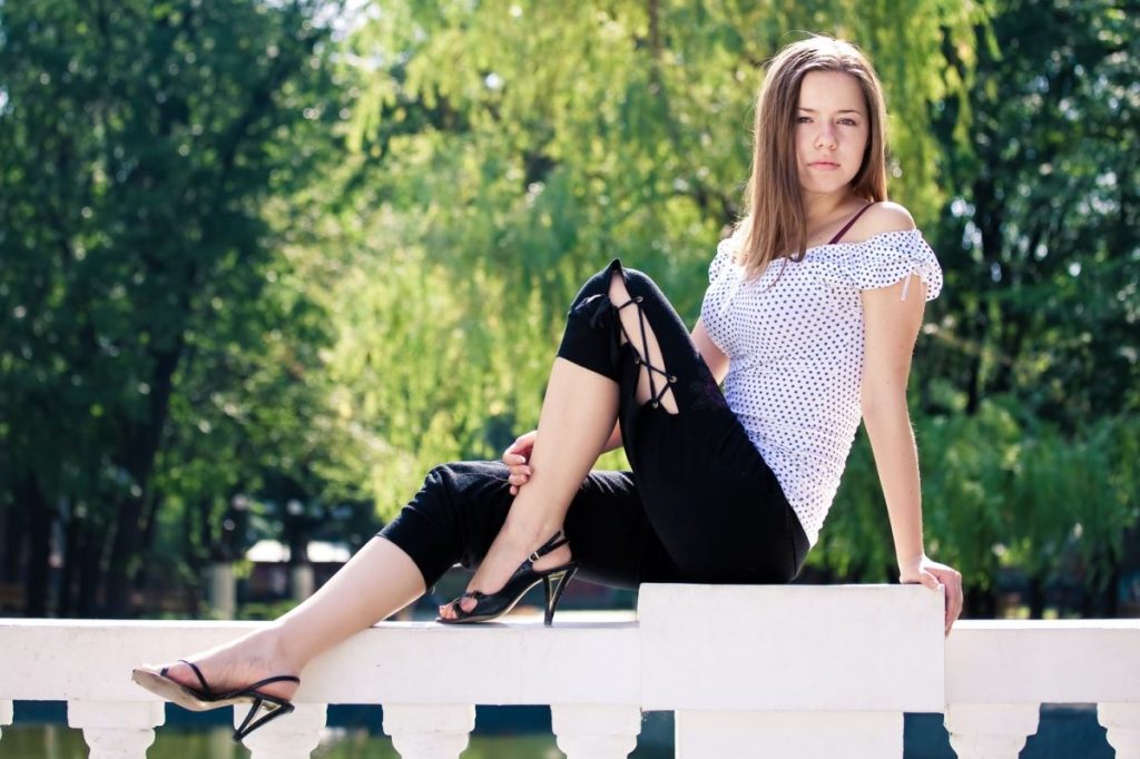 How to Wear Capri Pants: An Ultimate Guide - The Shoe Box NYC