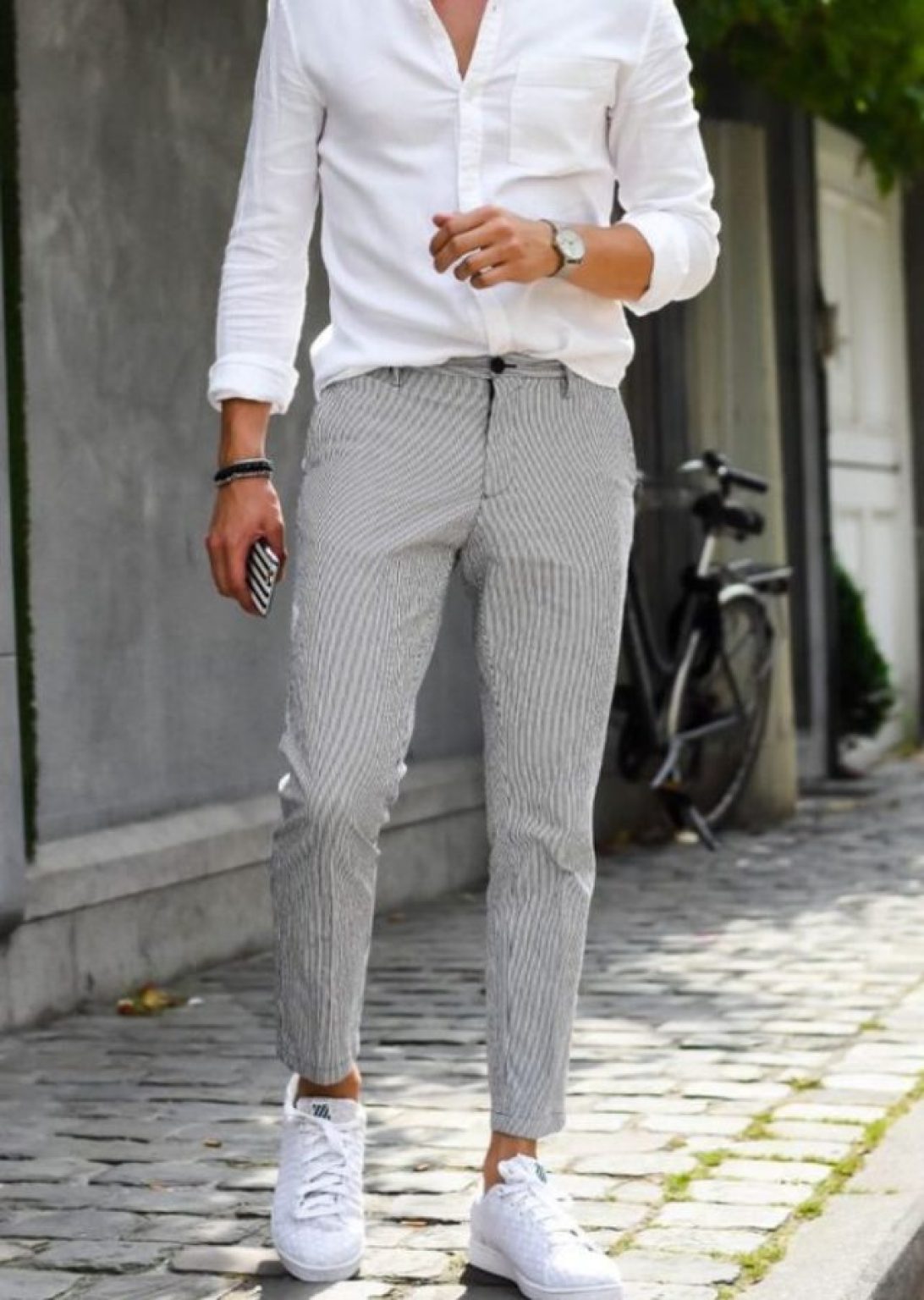 40 Outfits To Wear With White Shoes For Men and Women - The Shoe Box NYC