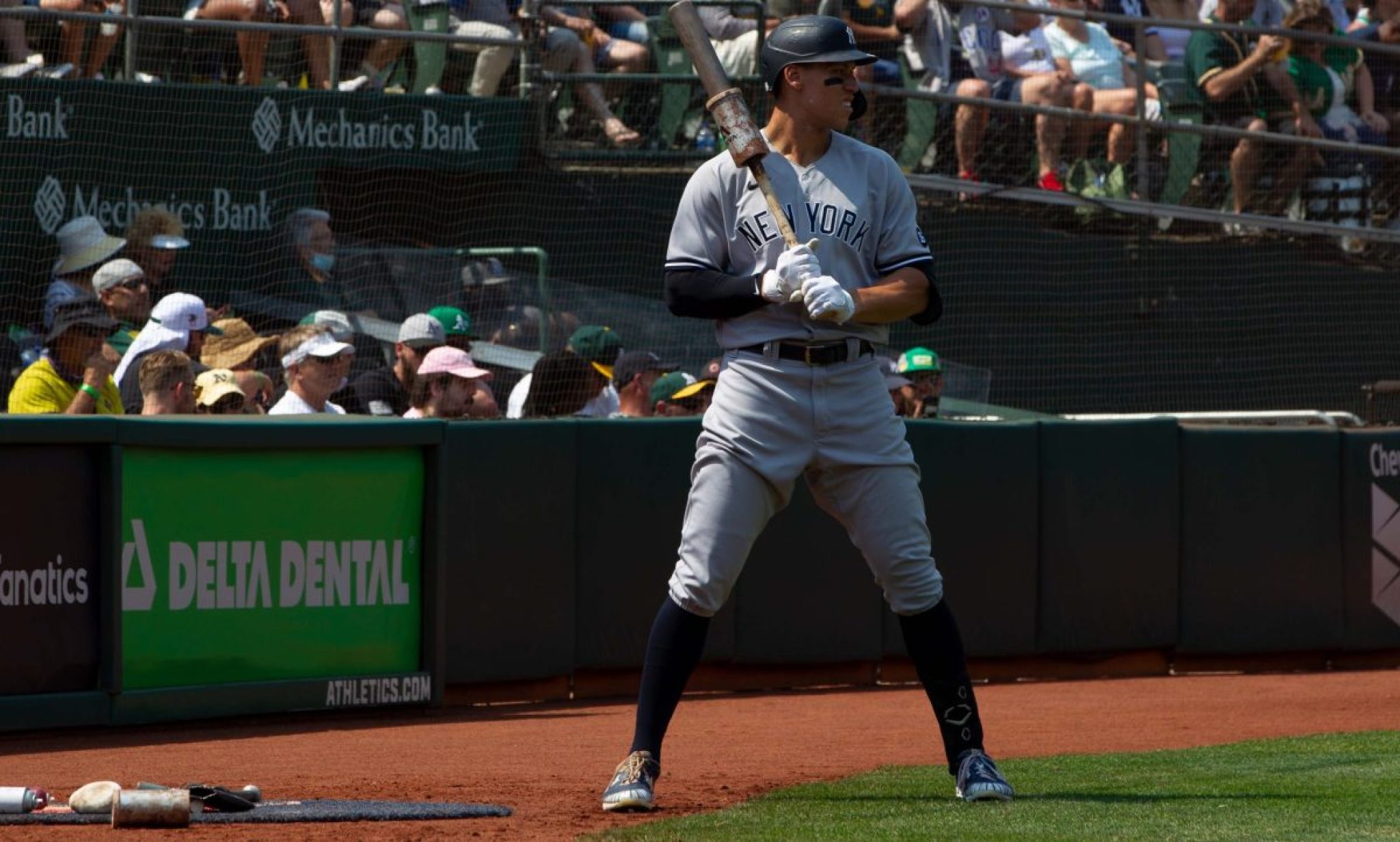 Aaron Judge Shoe Size: Difficulty of Aaron Judge when Buying Shoes ...