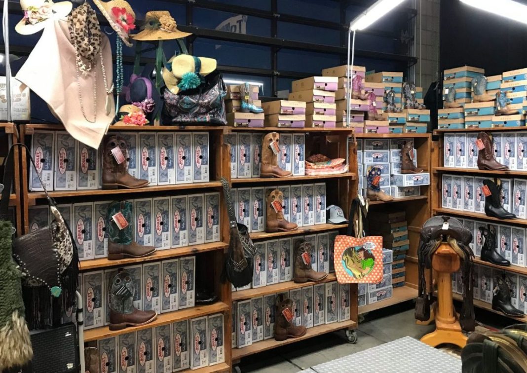 Top 16 Canadian Boot Brands - The Shoe Box NYC
